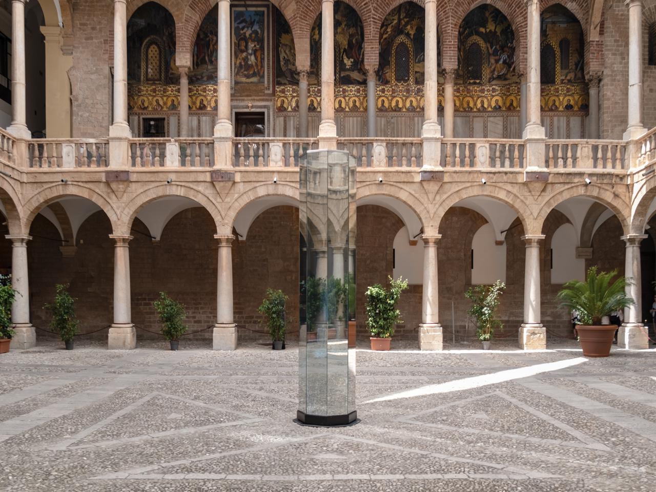 Cicconi al Palazzo Reale di Palermo con l'installazione site-specific ...